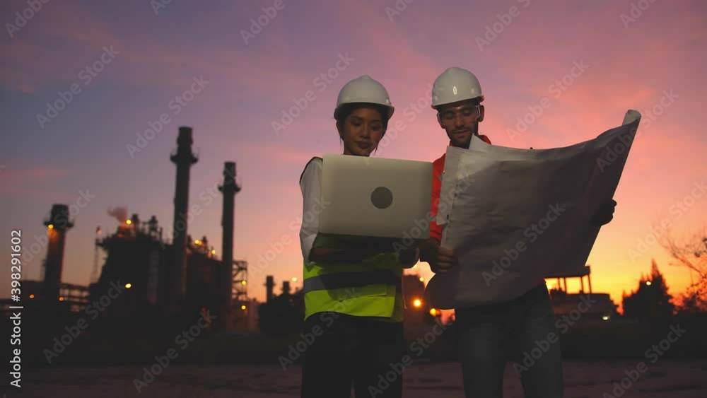 successful engineer teamwork concept caucasian male supervisor manager ...