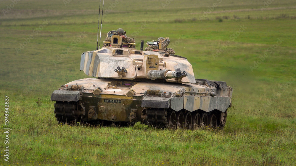 British army Challenger 2 ii FV4034 Main Battle Tank on deployment in ...