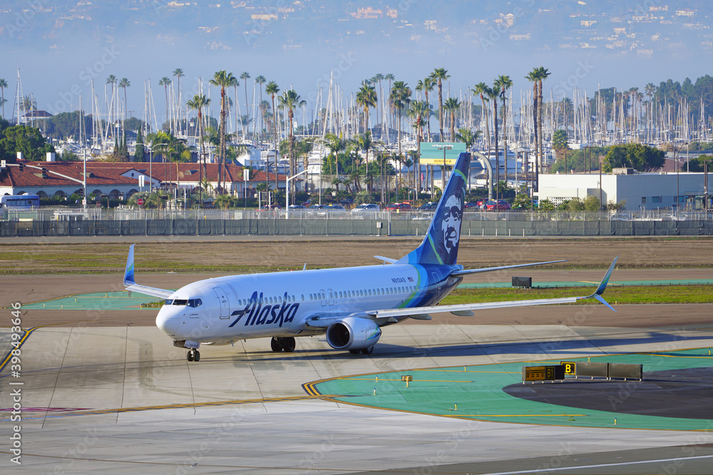 SAN DIEGO, CA -3 JAN 2020- View of a Boeing 737-800 airplane from ...