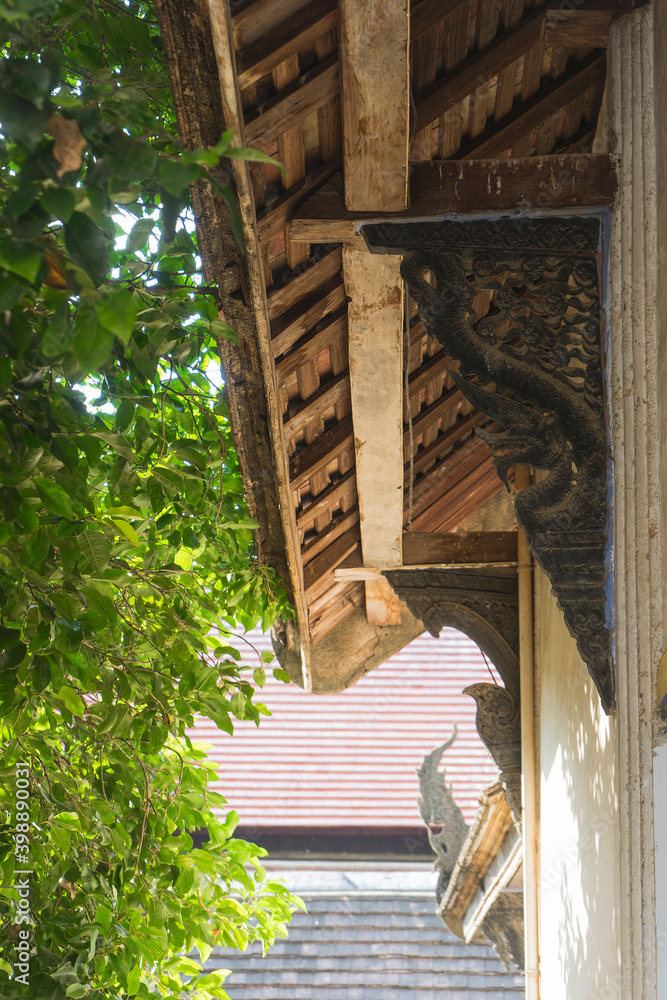 Lanna Thai Architecture :Wooden Roof Structure build in ancient time ...