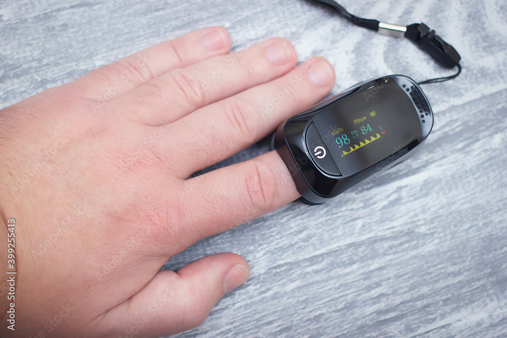 Pulse oximeter device to control and measure the oxygen level ...
