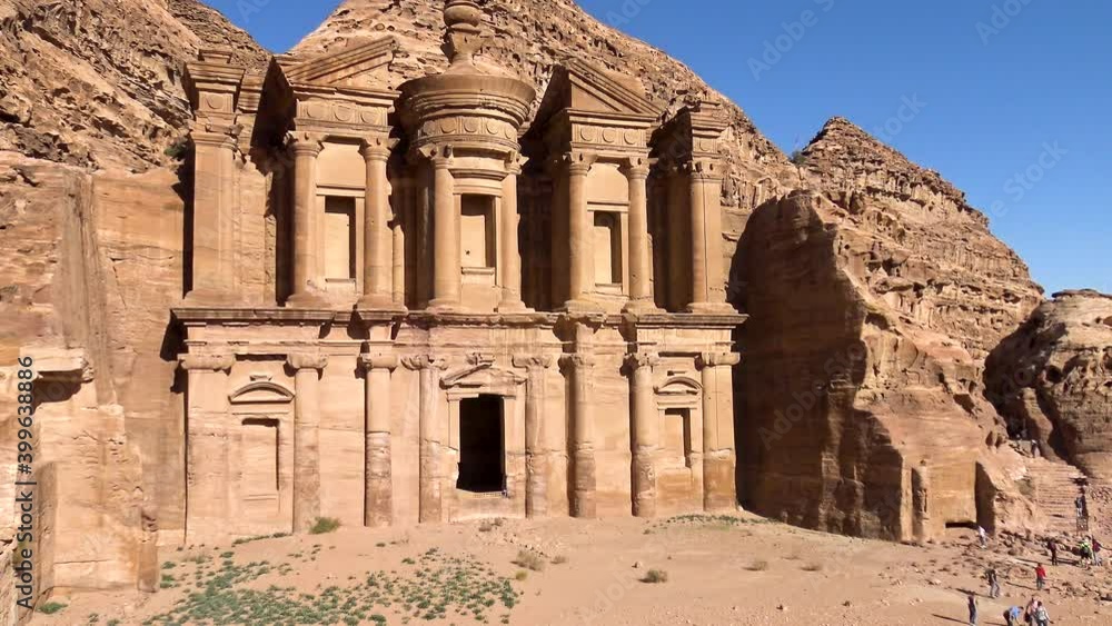 Video „Temple of the Monastery, one of the most important attractions ...