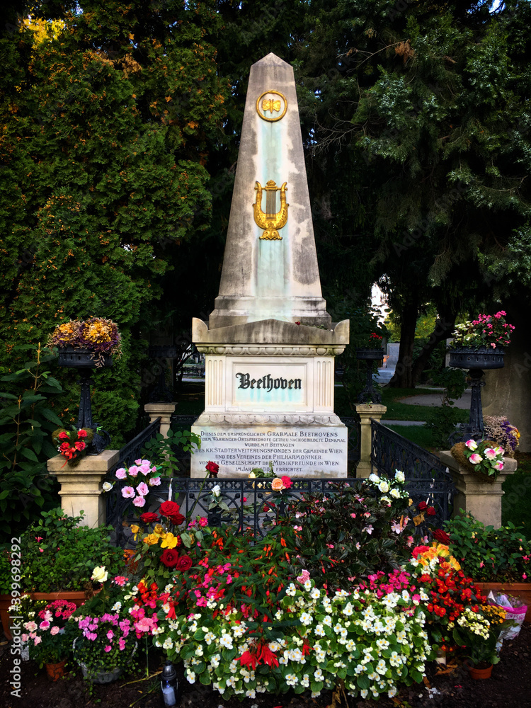 Grave of famous German composer Ludwig van Beethoven in cemetery with ...
