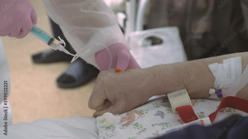 Intravenous injection. Bad veins. Introduction of the drug through a ...