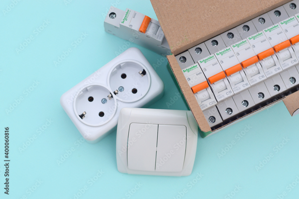 Schneider electric circuit breakers box with outlets and lighting ...