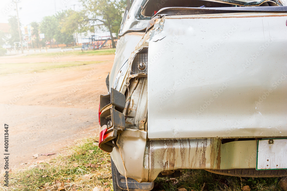 car accident,car from being bumped the rear lights,car bumper dent and ...