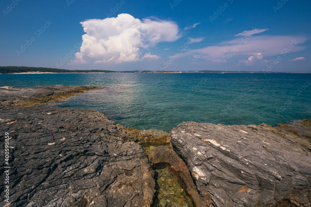 Cap Kamenjak en Croatie à Premantura en Istrie en Croatie, des plages ...