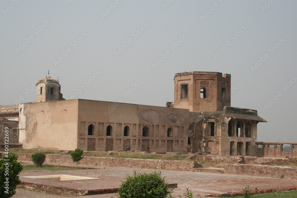 The Lahore Fort is a citadel in the city of Lahore, Punjab, Pakistan ...