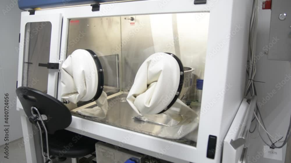 Laboratory isolator. Aseptic isolation system. Containment isolator ...