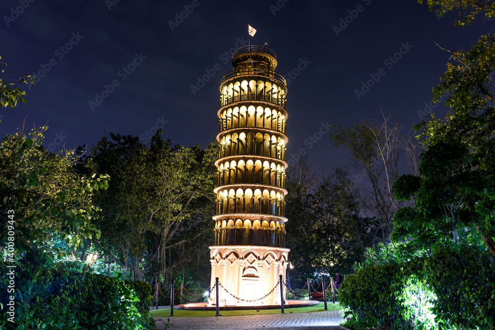 Waste to Wonder theme park in New Delhi. It features the seven wonders ...