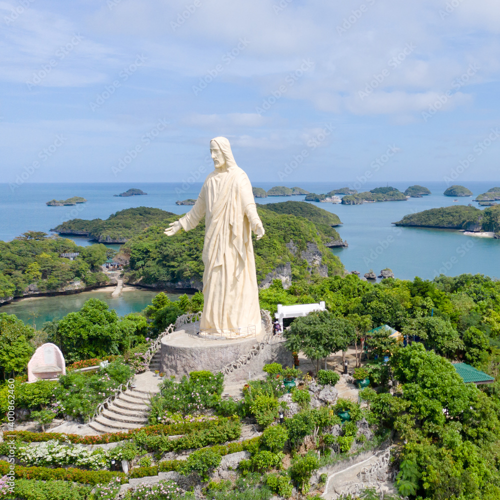 Tourist routes in the Philippines. Statue of Jesus Christ on Pilgrimage ...