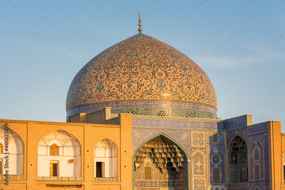 Sheikh Lotf Allah Mosque, situated on the eastern side of Naqsh-i Jahan ...