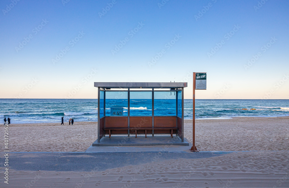 BTS BUS STOP Stock 写真 | Adobe Stock