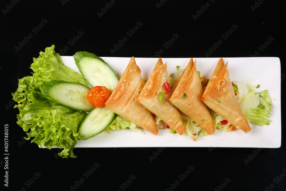 Arabic Turkish Indian Snacks starter Appetizer samosa chicken vegetable ...