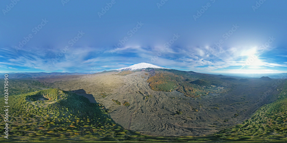 Foto de 360 degree virtual reality panoramic view of the Etna volcano ...
