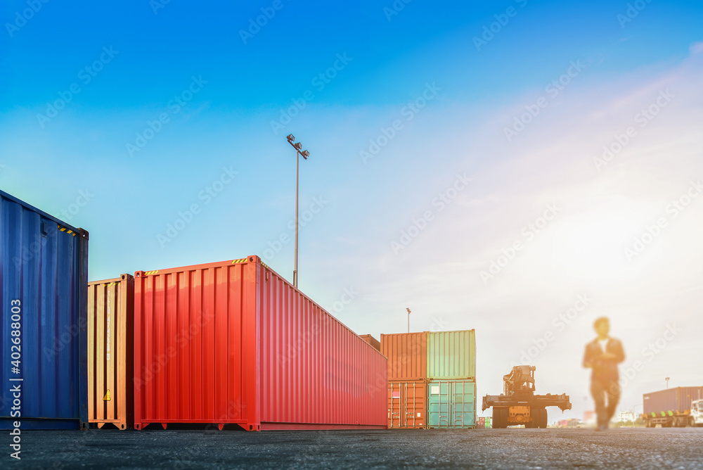 Container ship in port waiting for import and export fore business ...