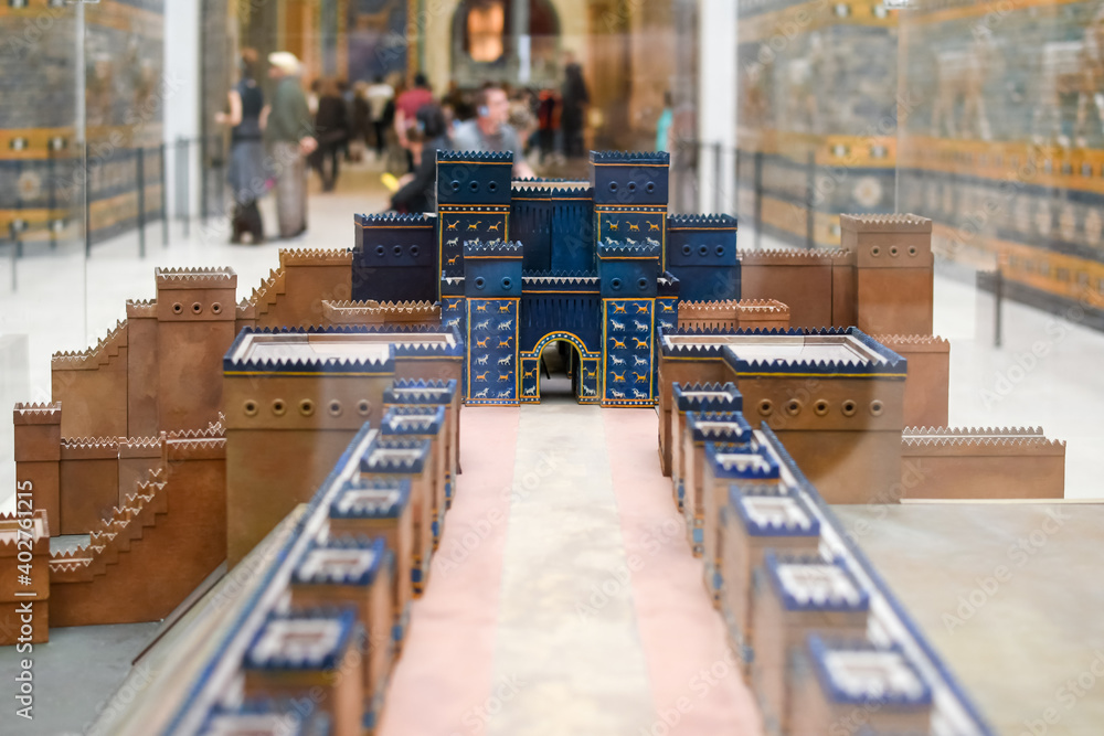 Scale reconstruction model of the ancient Gates of Babylon or Ishtar ...