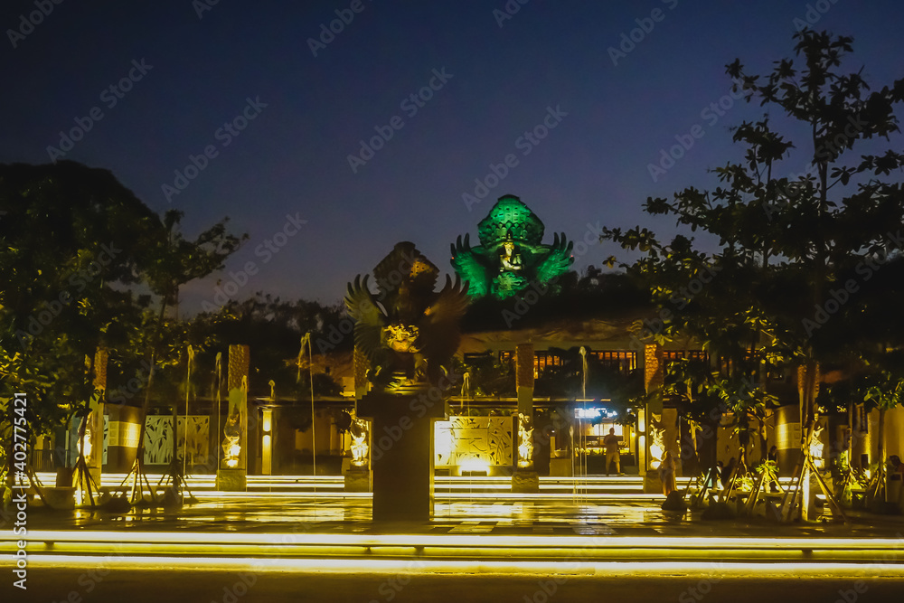 Huge statue of Garuda at Garuda Wisnu Kencana Cultural Park in Bali ...