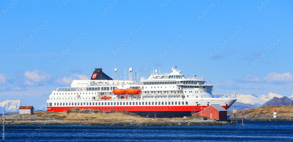 MS «Finnmarken» is a Hurtigruten ship owned by the shipping company ...