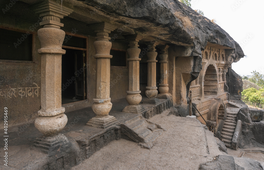 Foto de The Nasik caves or Pandavleni caves known as the Pandu caves ...