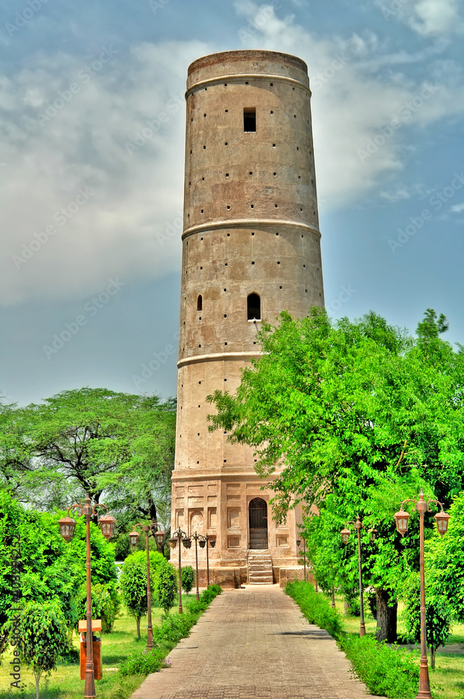 Hiran Minar - 17th-century Mughal era complex located in Sheikhupura ...
