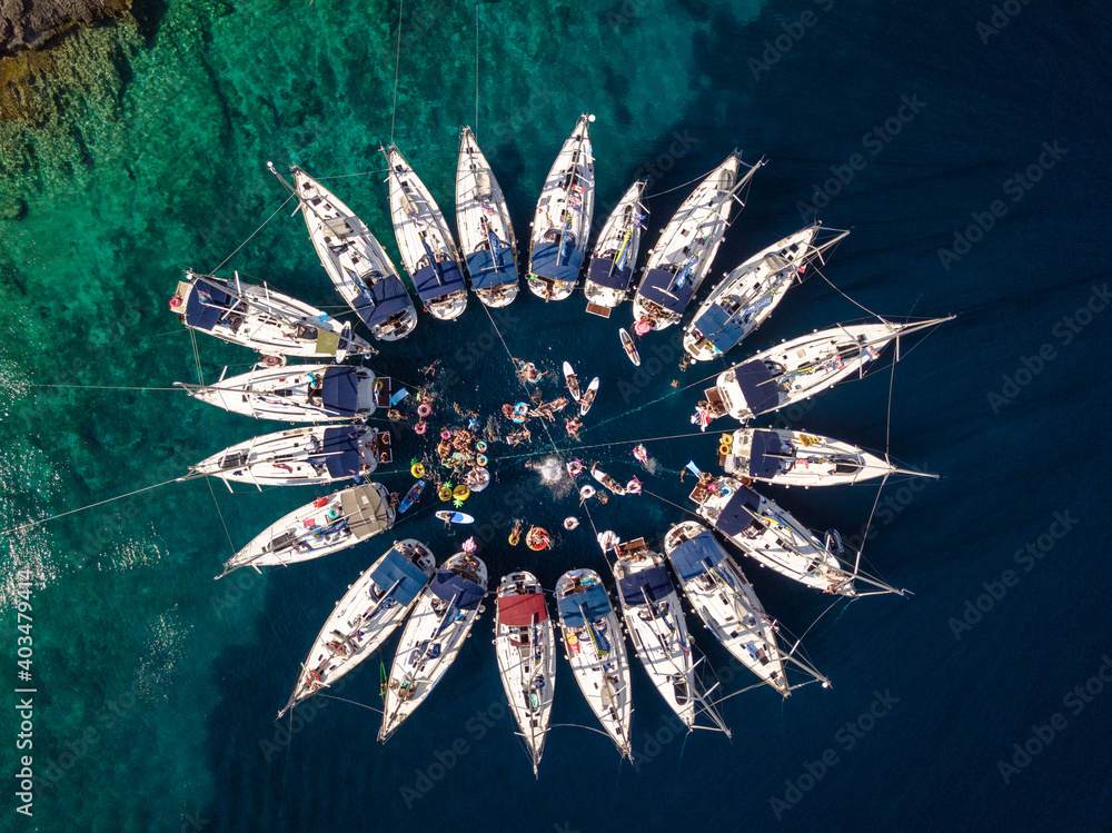 straight down aerial of boat raft up party Stock-Foto | Adobe Stock