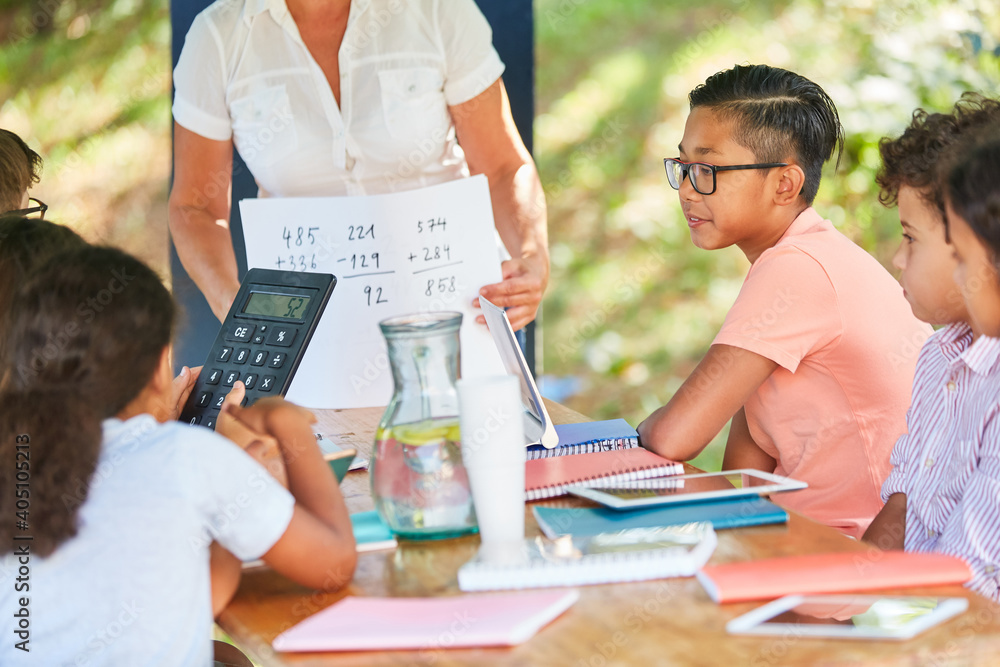 Children learn math in the summer tutoring course Stock Photo | Adobe Stock