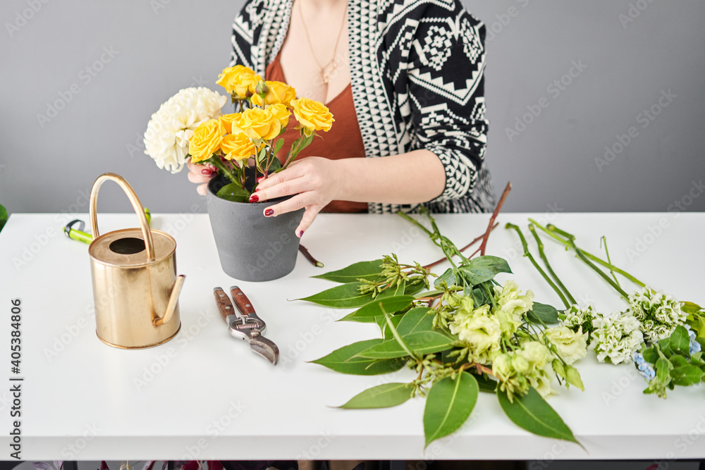 Bouquet 012. step by step installation of flowers in a vase. Flowers ...
