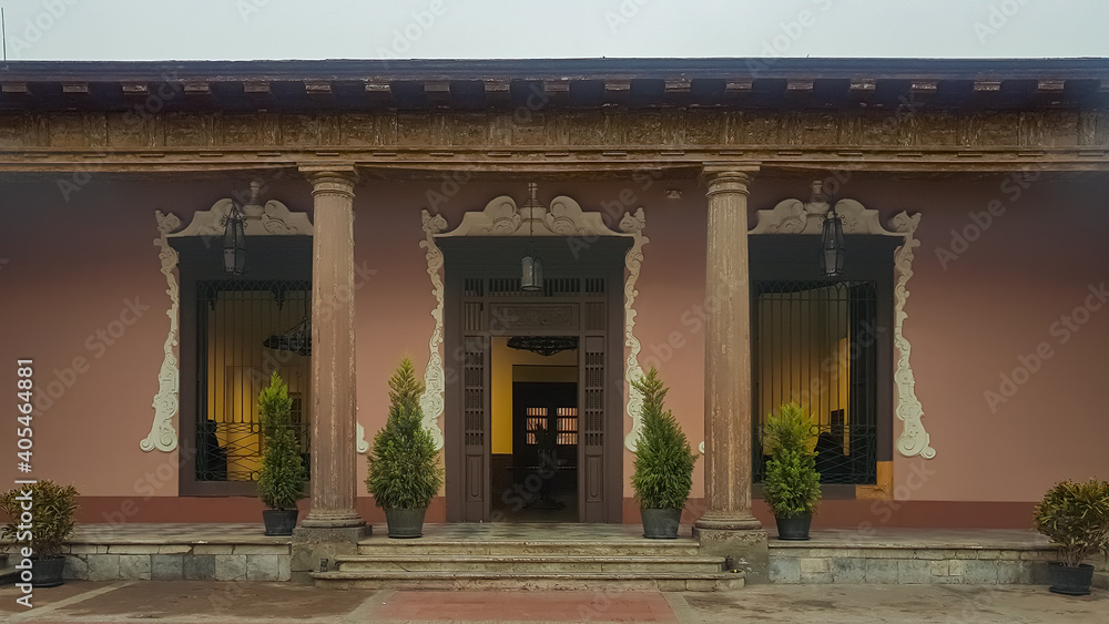 Fachada de una casona antigua Stock Photo | Adobe Stock