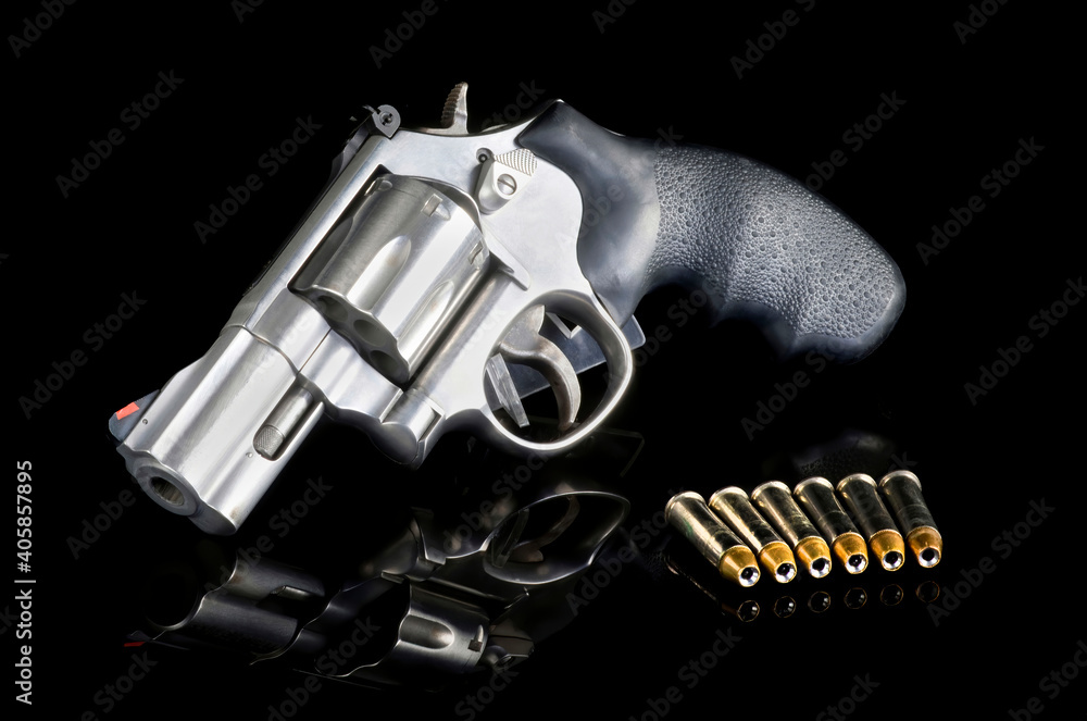 357 Magnum Revolver. foto de Stock | Adobe Stock