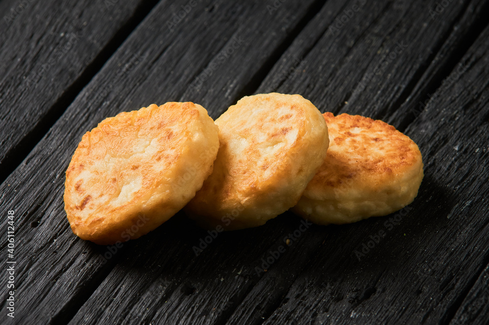 Tatar pie triangle echpochmak, Russian kurnik, delicious pastry with ...