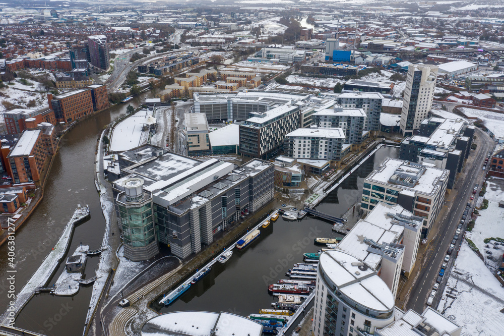 Aerial photo of a snowy winters day in the city of Leeds in the UK ...