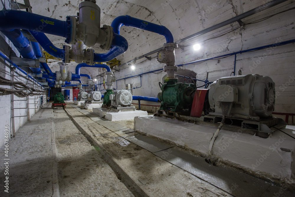 Underground gold mine water pumping station room with pumpsets Stock ...