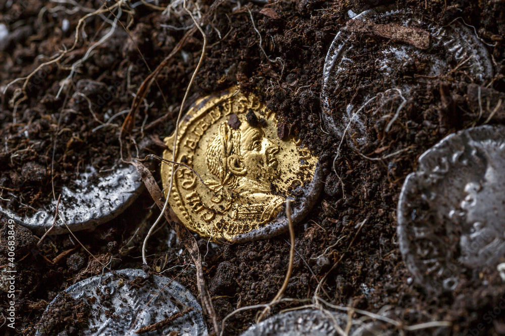 A treasure of Roman gold and silver coins.Trajan Decius. AD 249-251. AV ...