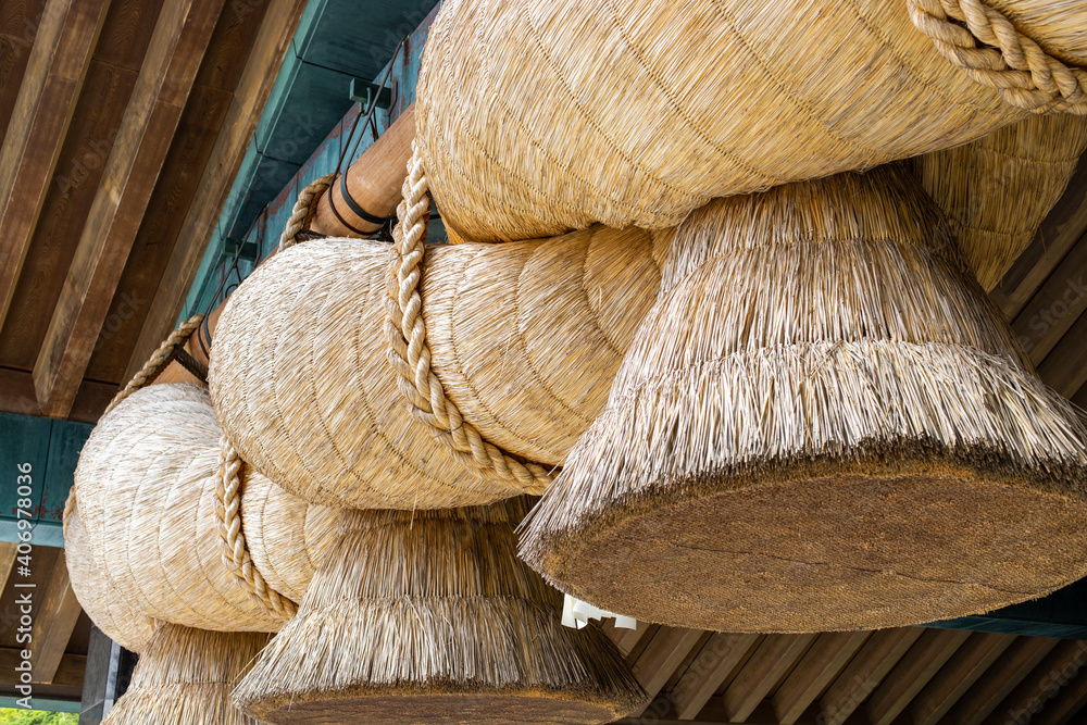 Closeup Shimenawa (enclosing rope) tied around Izumo Taisha Shrine ...