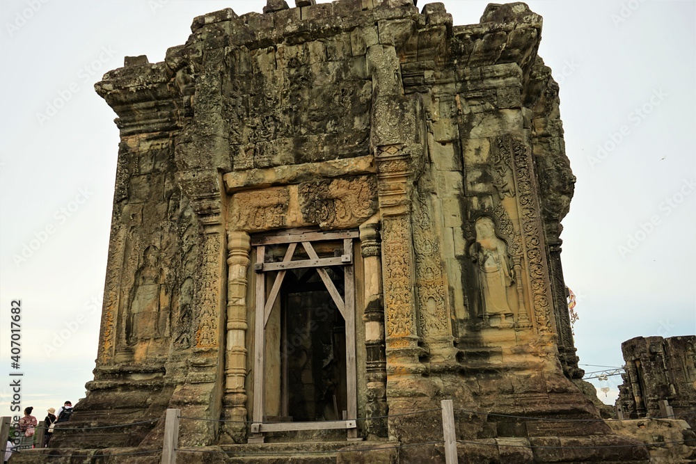 Phnom Bakheng Temple and aerial view from the temple in Siem Reap ...