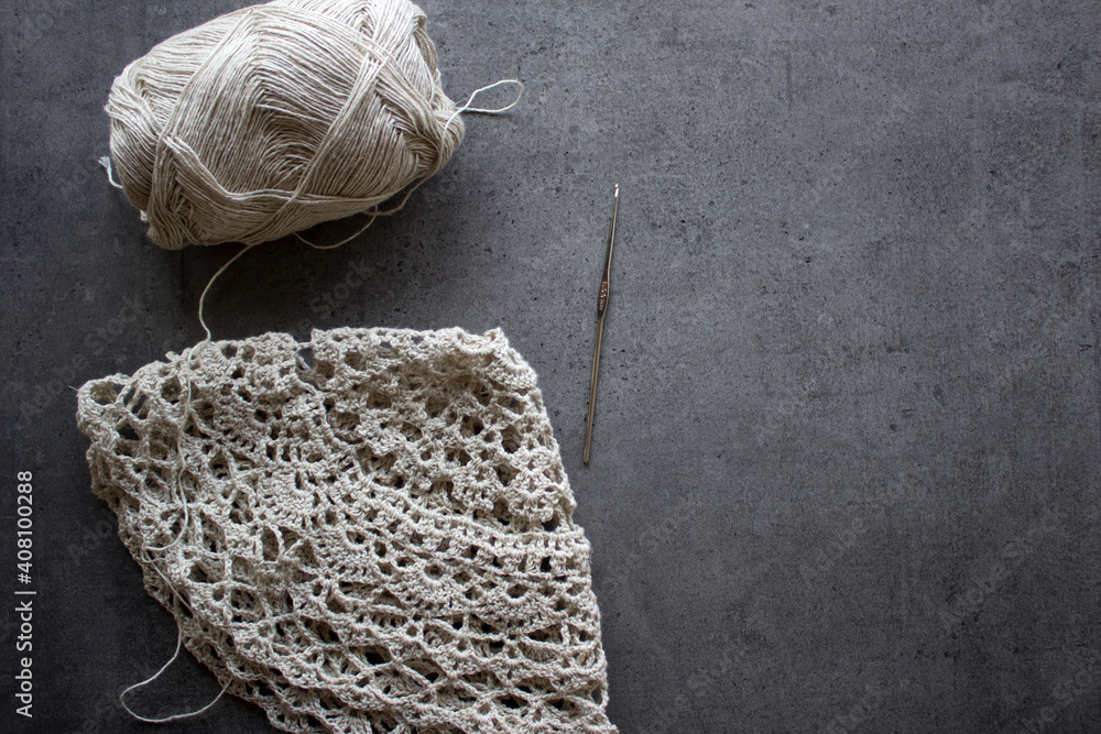 Round table mat made of organic linen yarn. Boho style interior ...