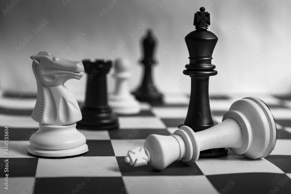 Foto de Chess board, pieces and scenarios to ilustrate te game culture ...