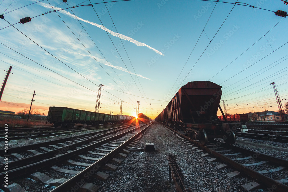 Foto de High-speed train moves by rail, delivery of goods by freight ...