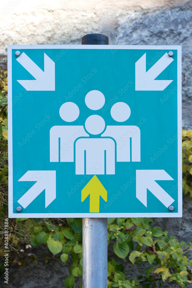 Schild für Treffpunkt oder Sammelplatz foto de Stock | Adobe Stock