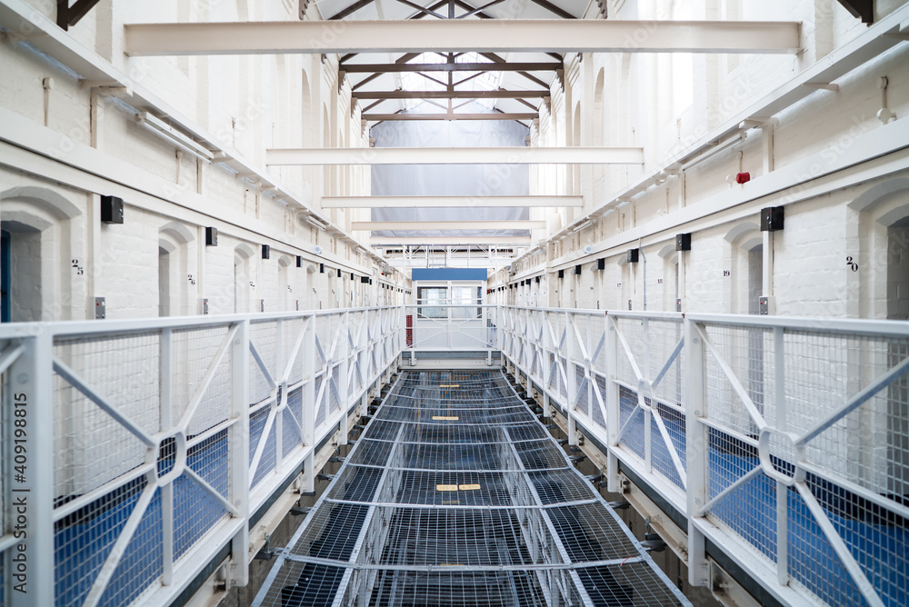 Foto de Looking into prison cell block victorian British English jail ...