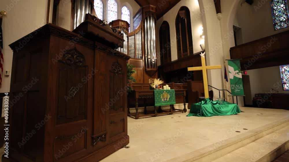 Slow Push Pass Church Pulpit Reveal Pipe Organ vídeo do Stock | Adobe Stock