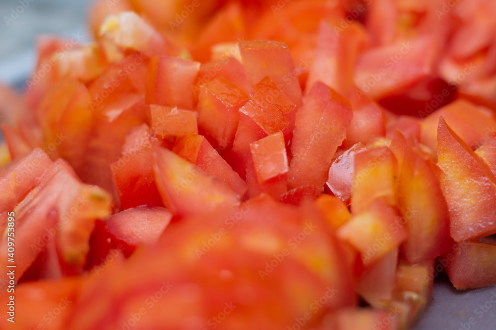 tomate picado, preparando refeição, fruta picada, alimentos picados ...