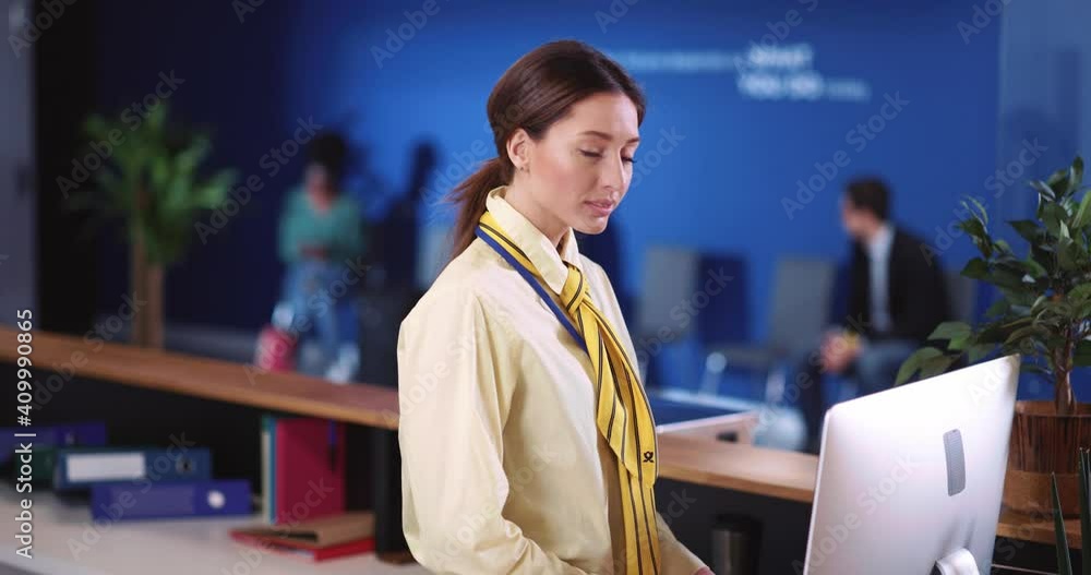 Vidéo Stock Nice Portrait of Positive Caucasian Female Security Guard ...
