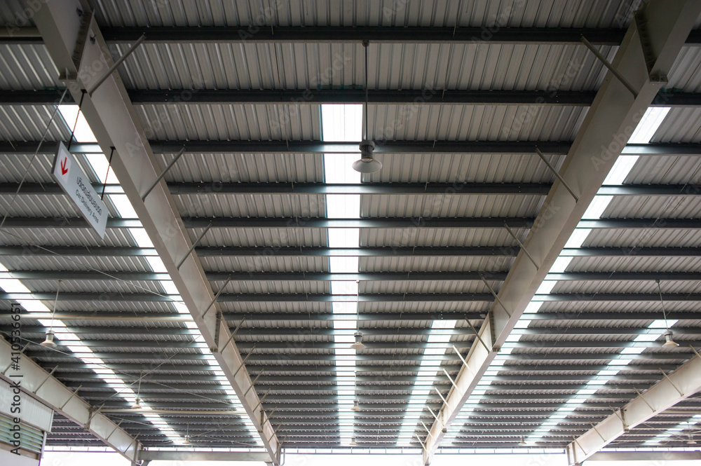 The roof is made of matal sheet and has a strong structure with ...