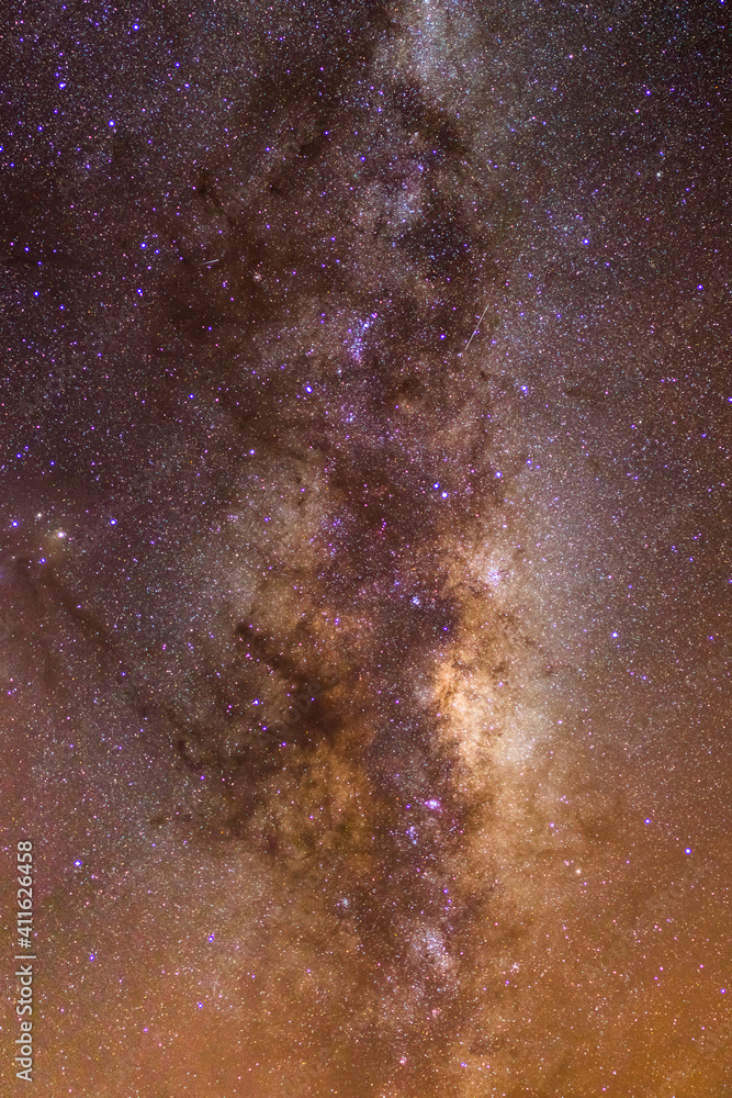 Das galaktische Zentrum der Milchstraße beobachtet von einem der dunkelsten Stellen der Welt in ...