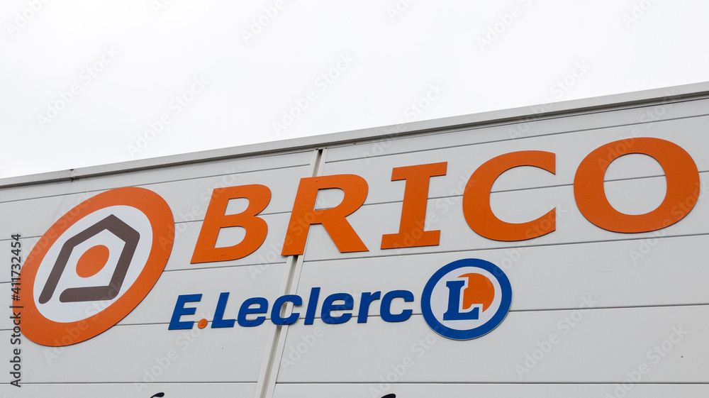 Brico e.leclerc text logo Sign store brand of general commercial French ...