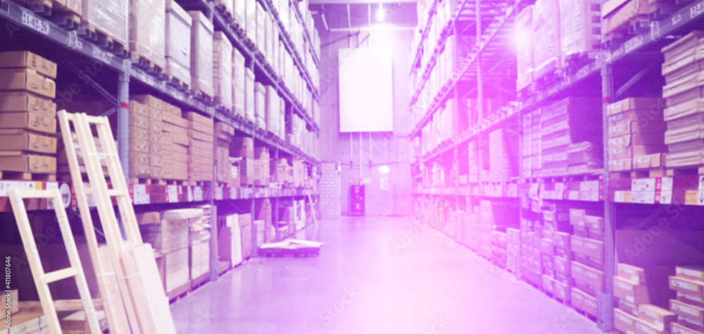 Banner Interior of new large and modern warehouse space. Building ...