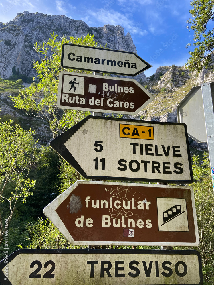 Poncebos, Spain - September 1, 2020: Spanish Road Signs. Street signs ...