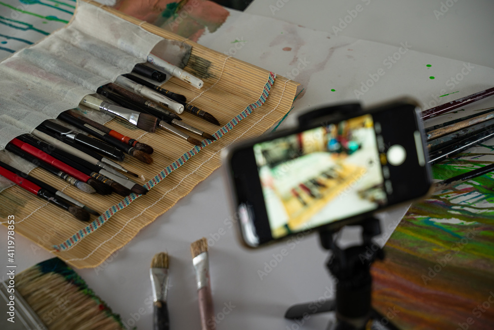 Preparing for an online workshop. Online training. painting technique ...